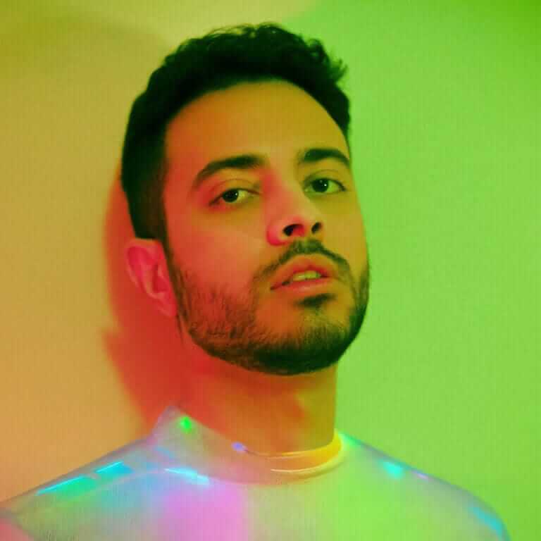 Guilherme Godoy – Love In Disguise – Site Oficial